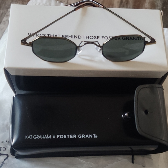 Foster Grant | Accessories | Foster Grant Nib No Scratches | Poshmark
